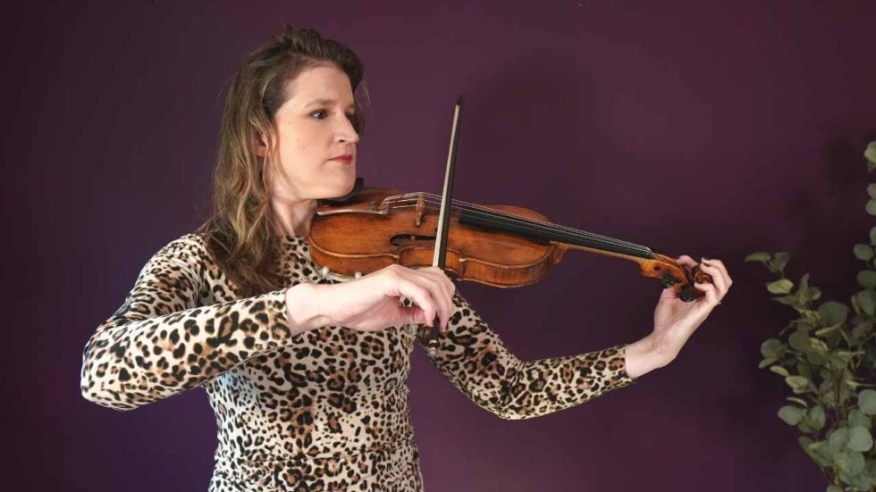 Complete Guide to Tune your Violin + FREE Online Tuner | Violin Lounge TV #547 - Violin Lounge