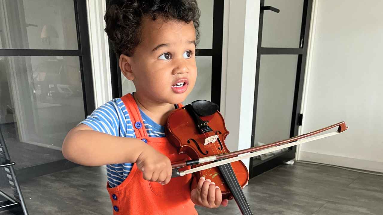 What if your toddler doesn't stick to the violin? - Violin Lounge